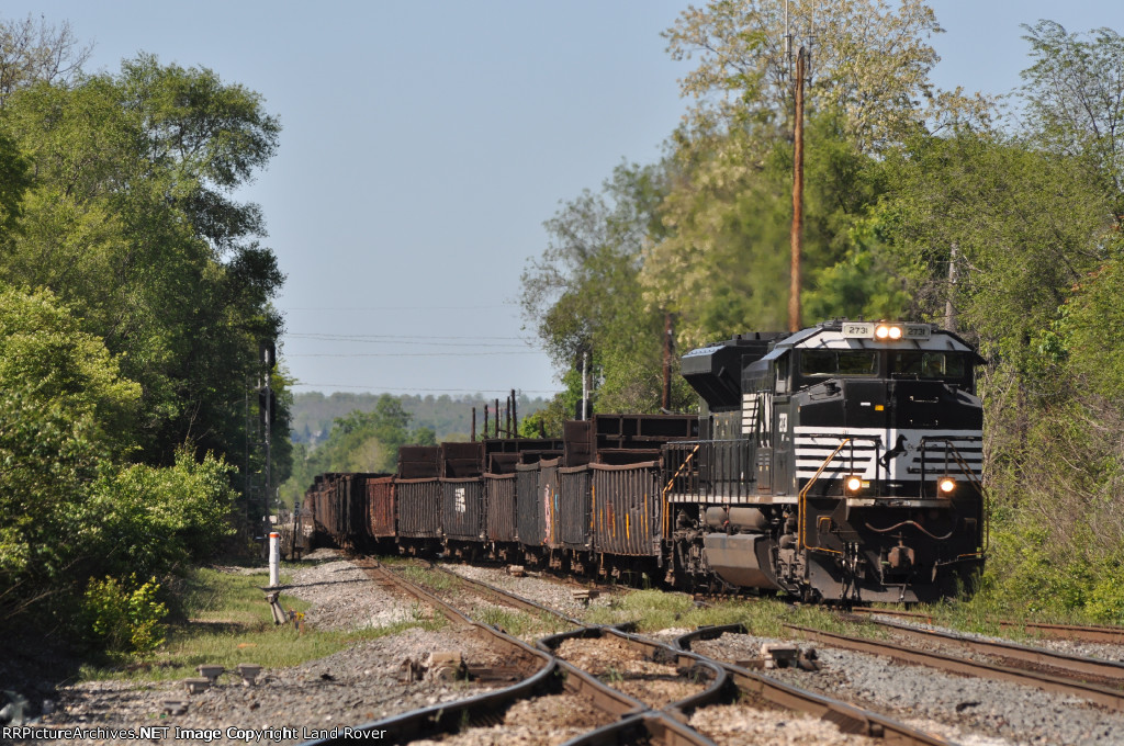 NS 2731 On NS 61 C Westbound